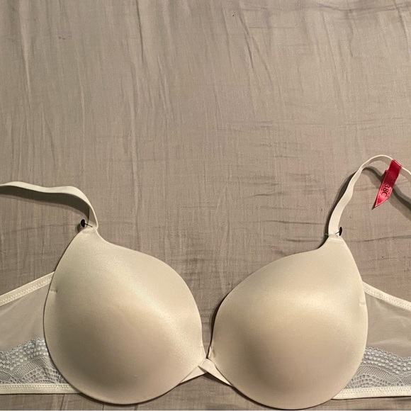 Maidenform | Intimates & Sleepwear | Bridal White Maidenform Bra With ...